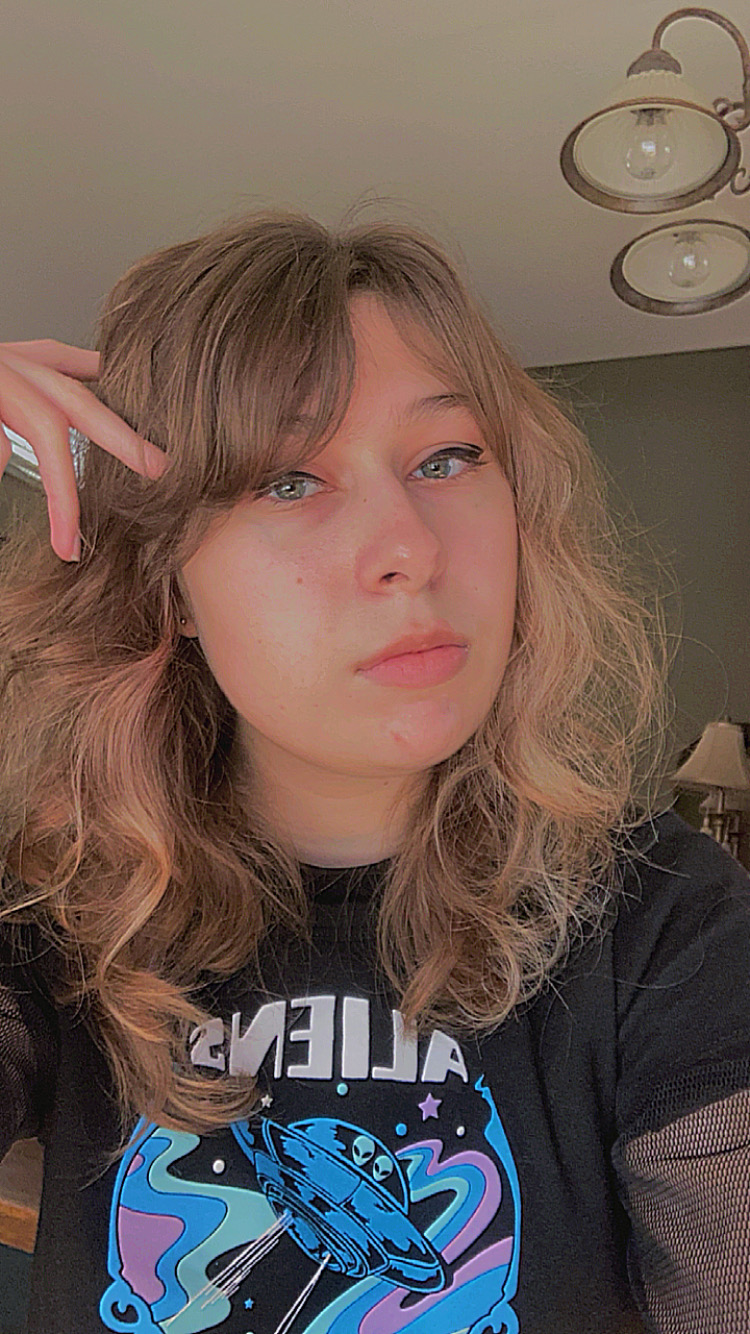 Artist Spotlight: Caitlin Burks – GREENSBORO COLLEGE ART COLUMN